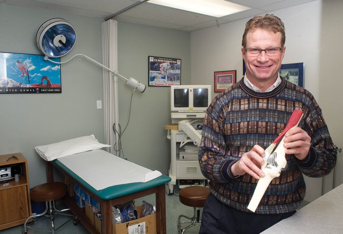 Knees - Dr Bryan Bomberg